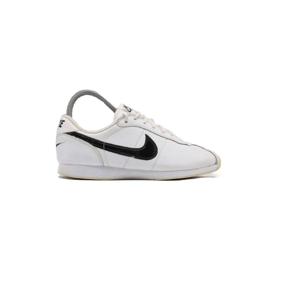 Nike Stamina White Black Cheer Casual Shoes – Drip Outfits